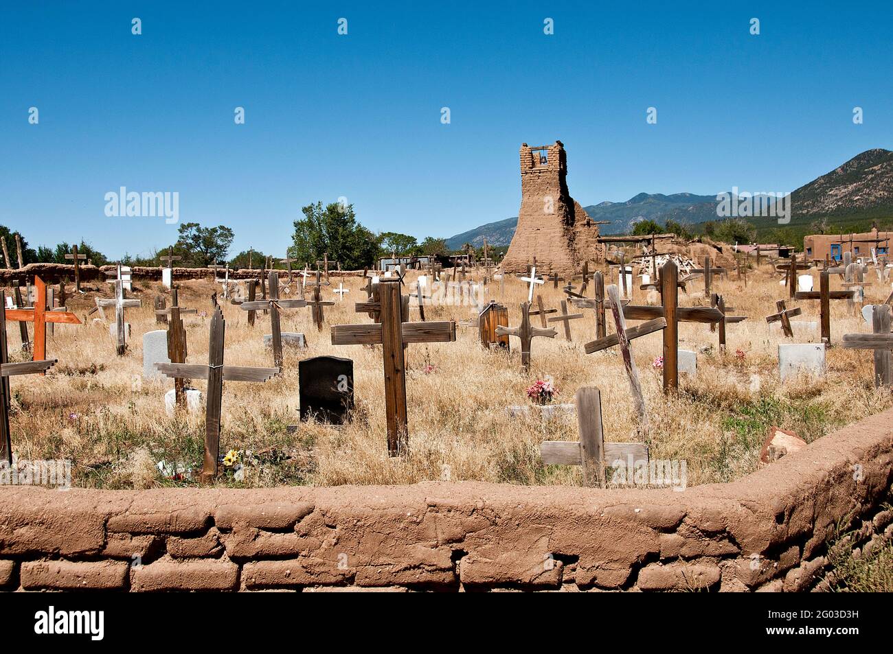Native american cemetery hi-res stock photography and images - Alamy
