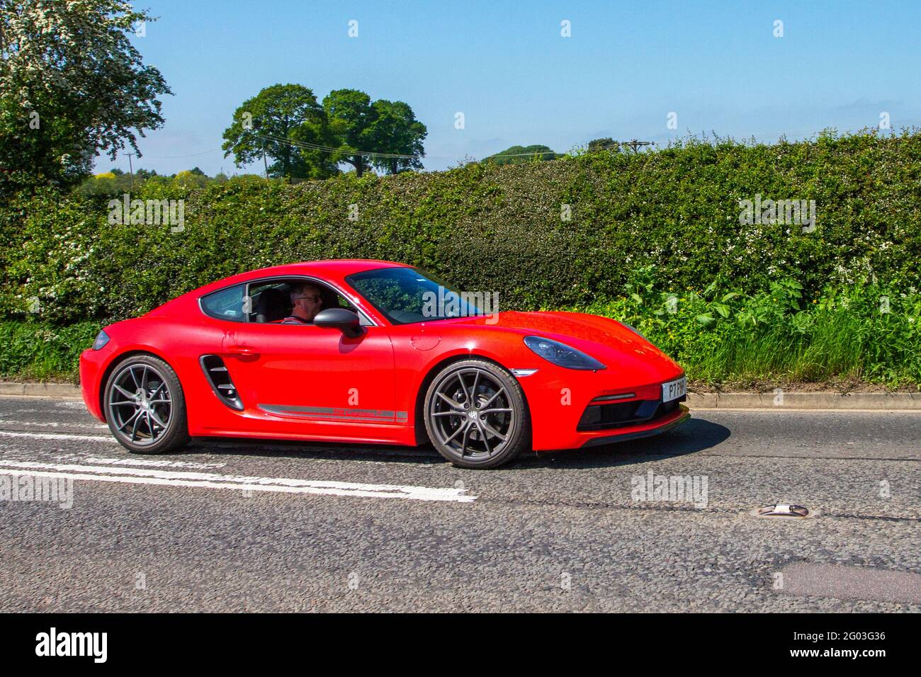 Porsche 718 models hi-res stock photography and images - Alamy