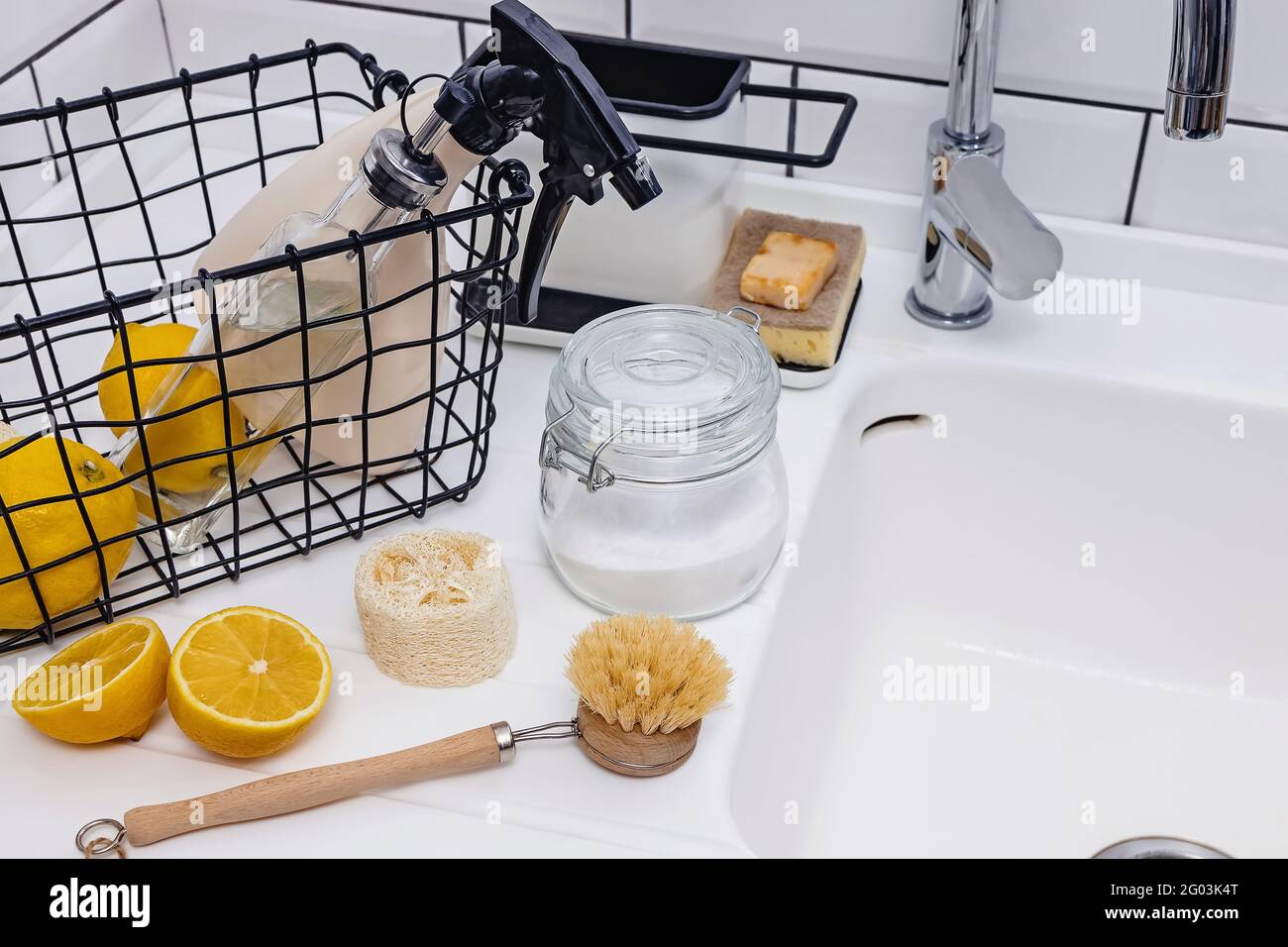 Set natural cleaning supplies hi-res stock photography and images - Alamy