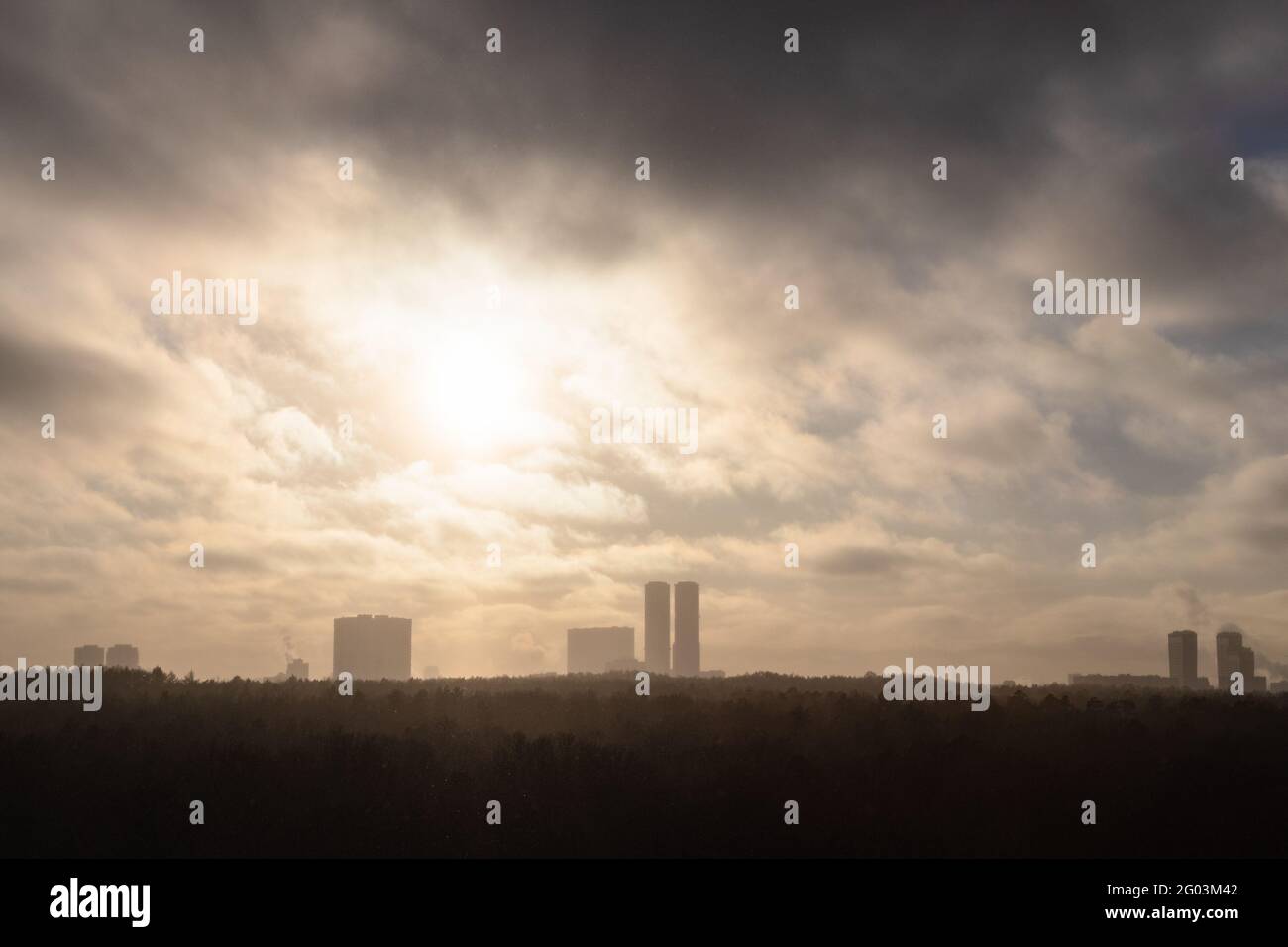 morning smog over city park and urban houses on horizon Stock Photo - Alamy