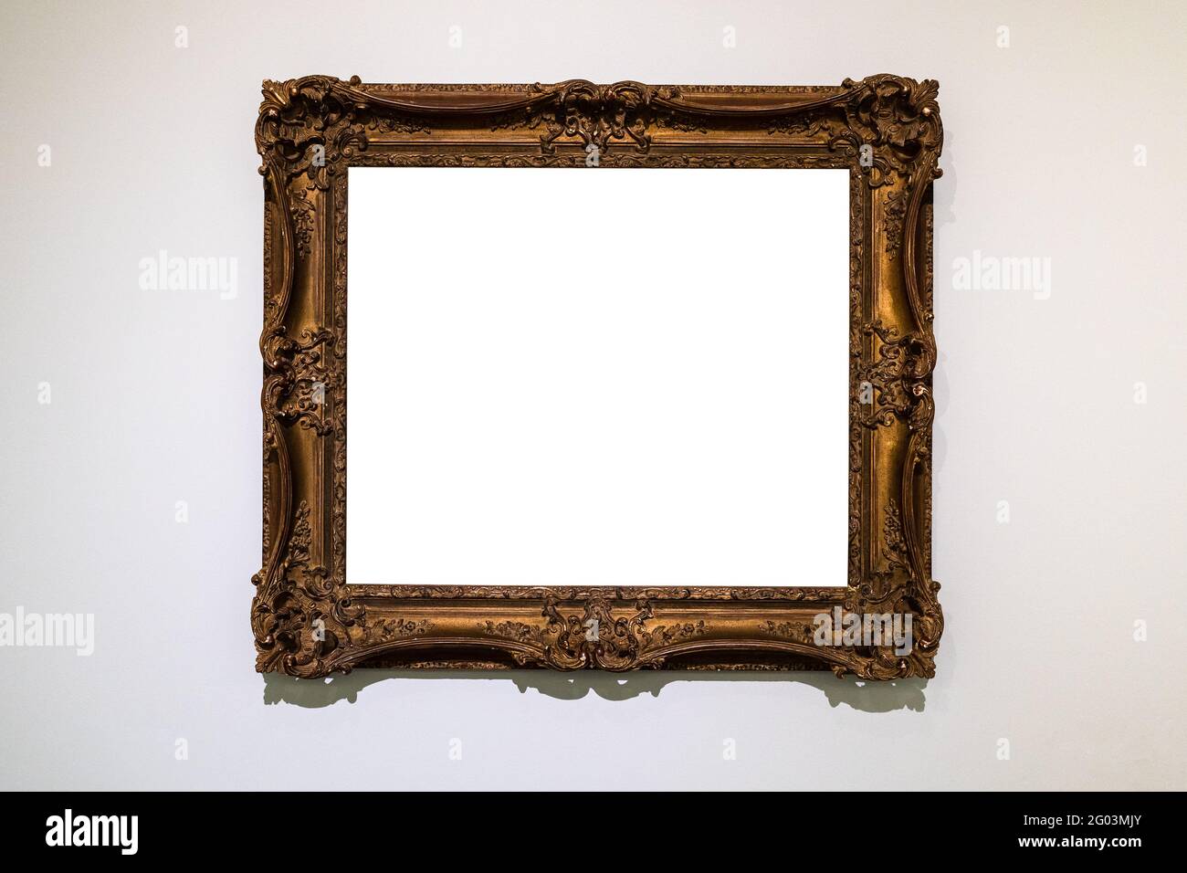 Dark picture frame hi-res stock photography and images - Alamy