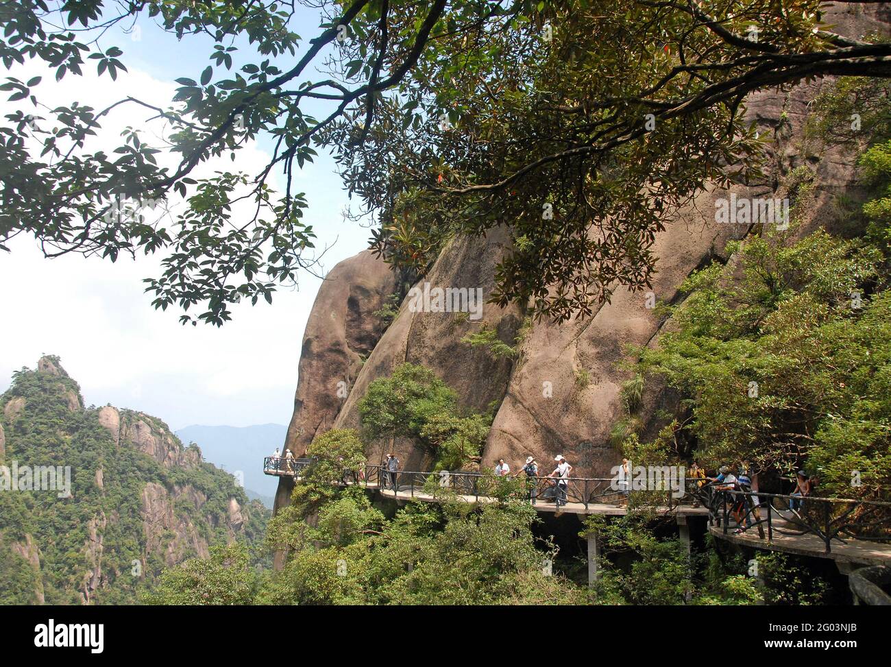 People walking on a mountain hi-res stock photography and images - Alamy