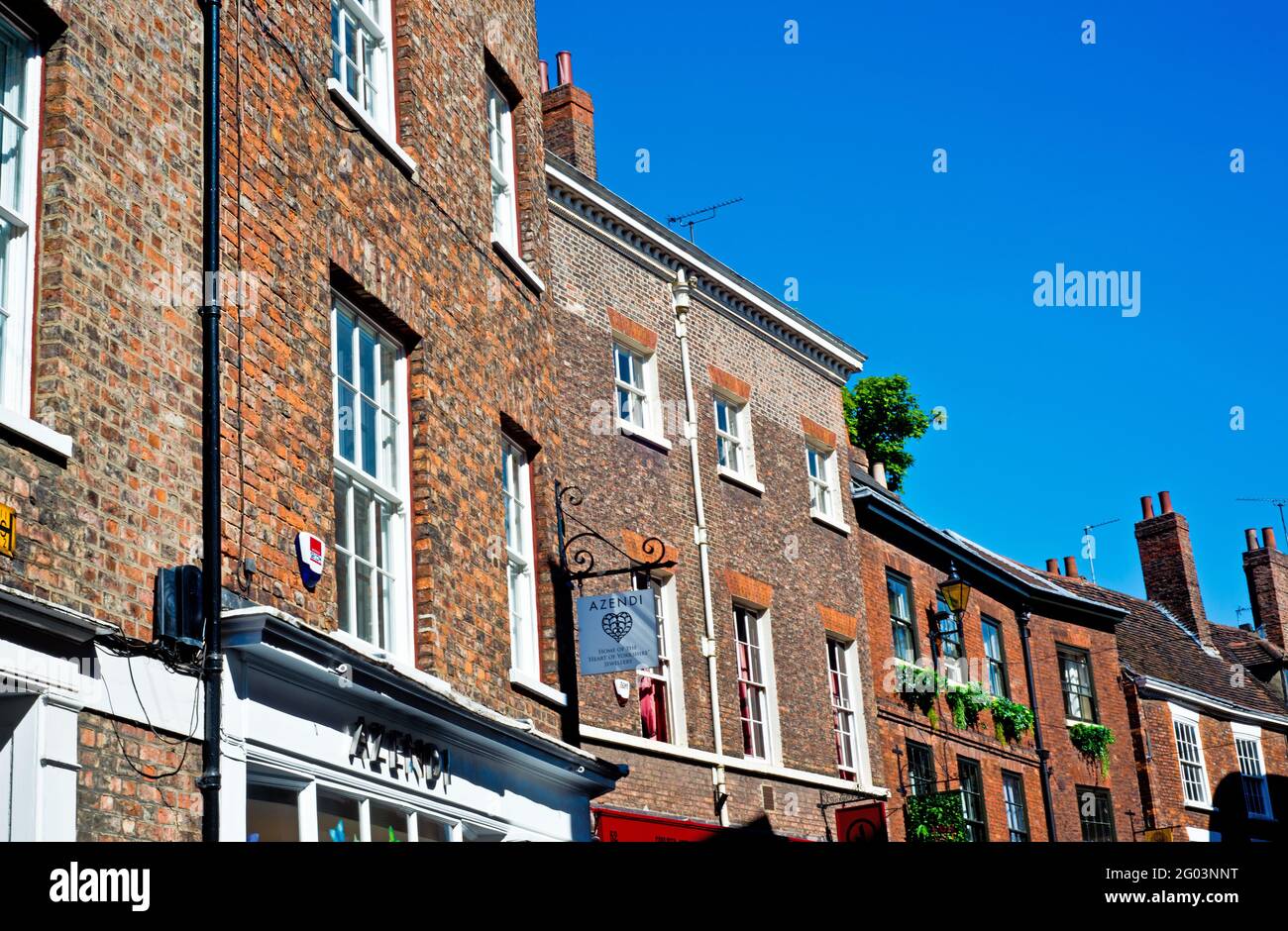 Shops and Architecture, Low Petergate, York, England Stock Photo - Alamy