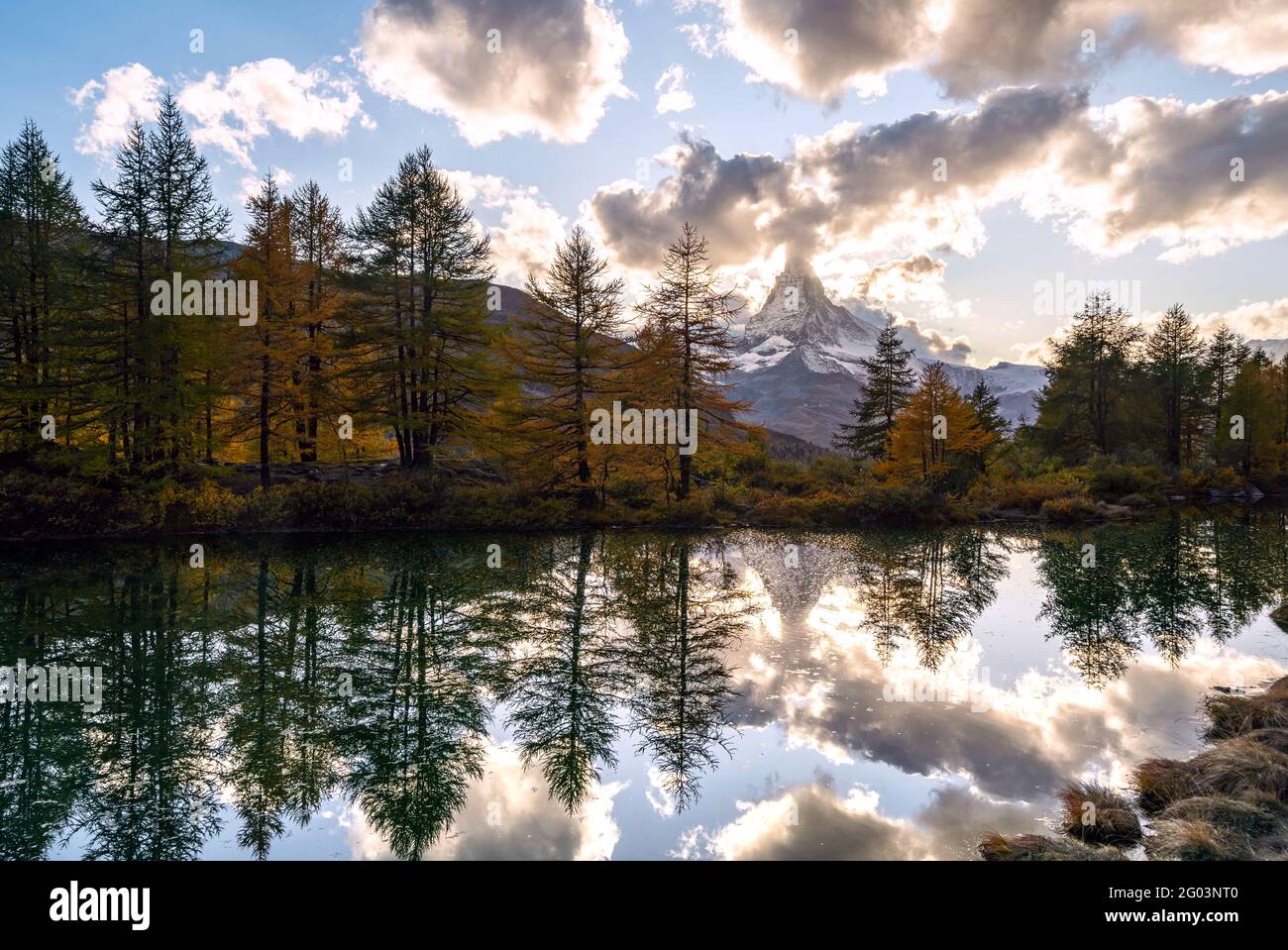 Beautiful autumn landscapes. Amazing sunset on Lake Grindjisee, Swiss ...