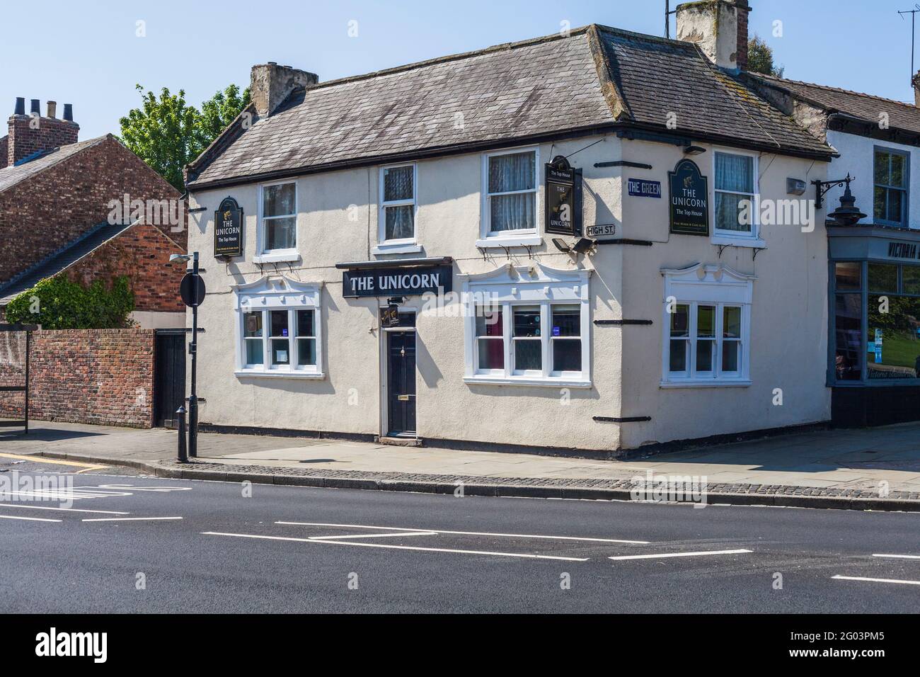 Unicorn pub hi-res stock photography and images - Alamy