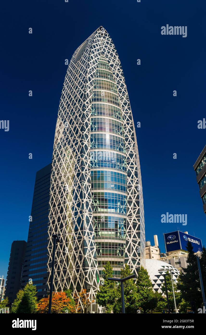 Diagonal lines in architecture hi-res stock photography and images - Alamy