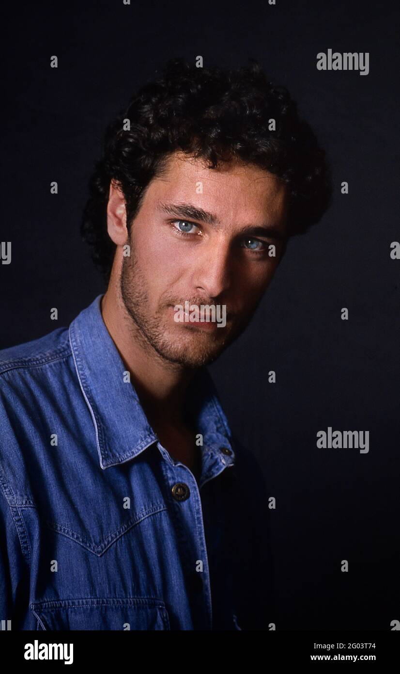 Italian Actor Raoul Bova High Resolution Stock Photography and Images ...