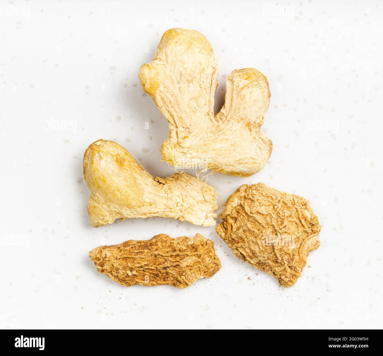 Whole dried ginger hi-res stock photography and images - Alamy