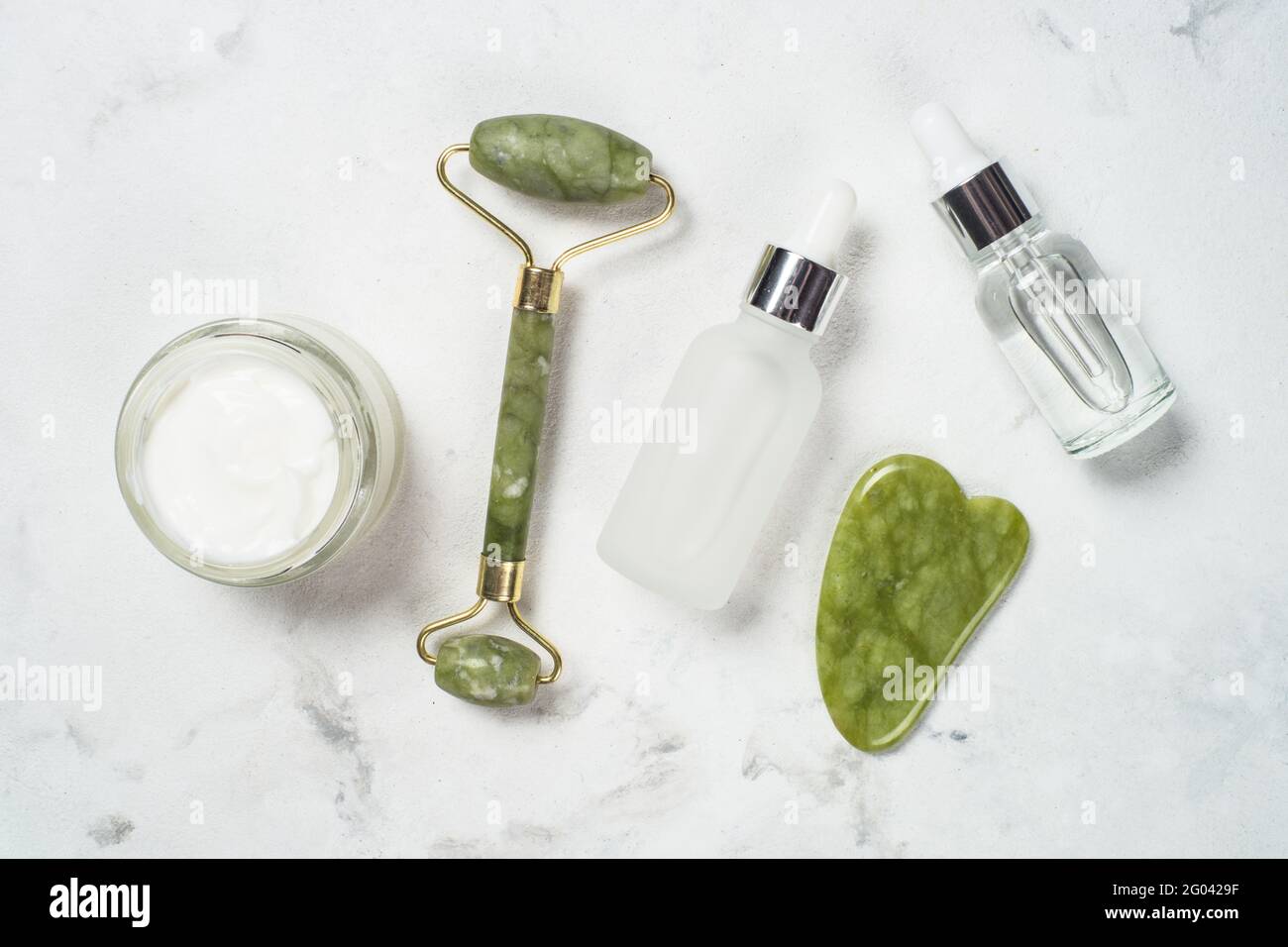 Gua sha cosmetic stone hi-res stock photography and images - Alamy