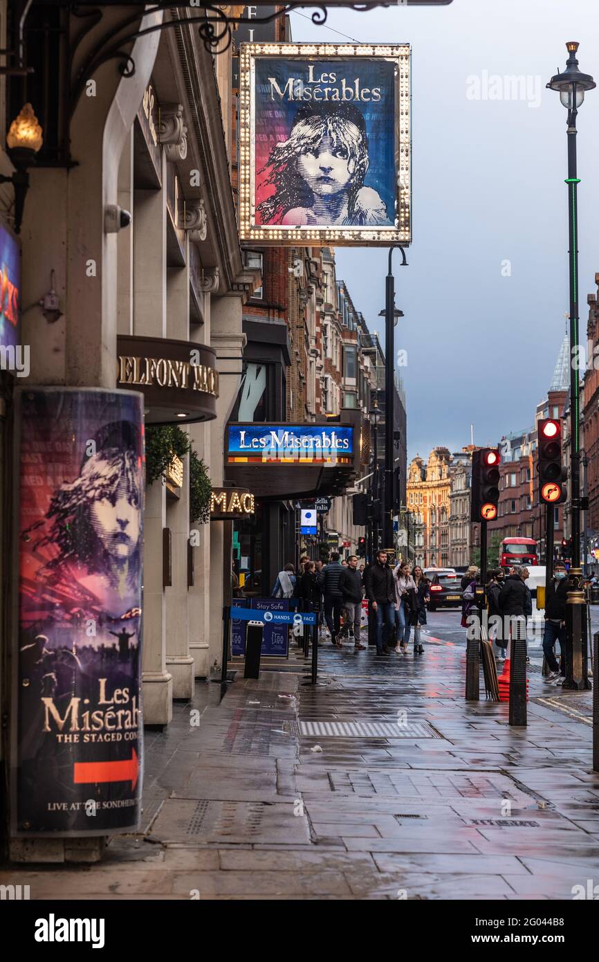 Wet end theatres hi-res stock photography and images - Alamy