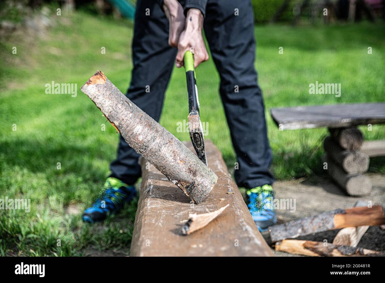 Lumberjack hands chopping tree ax hi-res stock photography and images ...