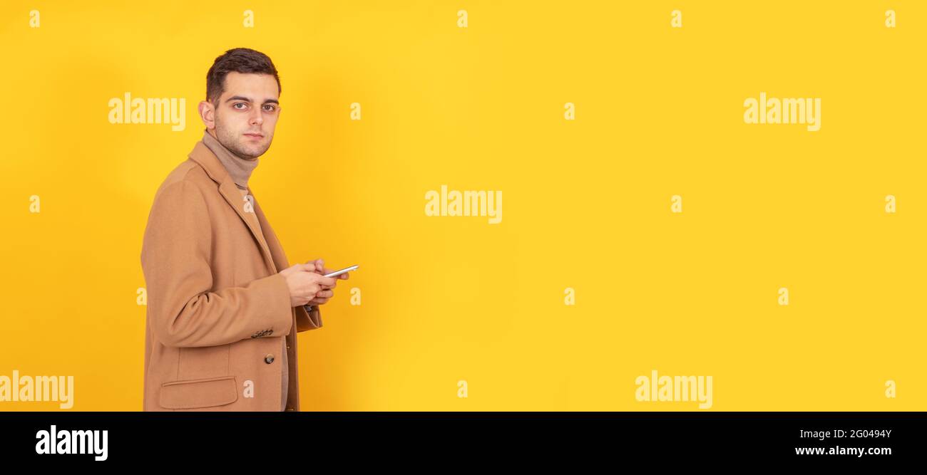 Phone ads model hi-res stock photography and images - Alamy