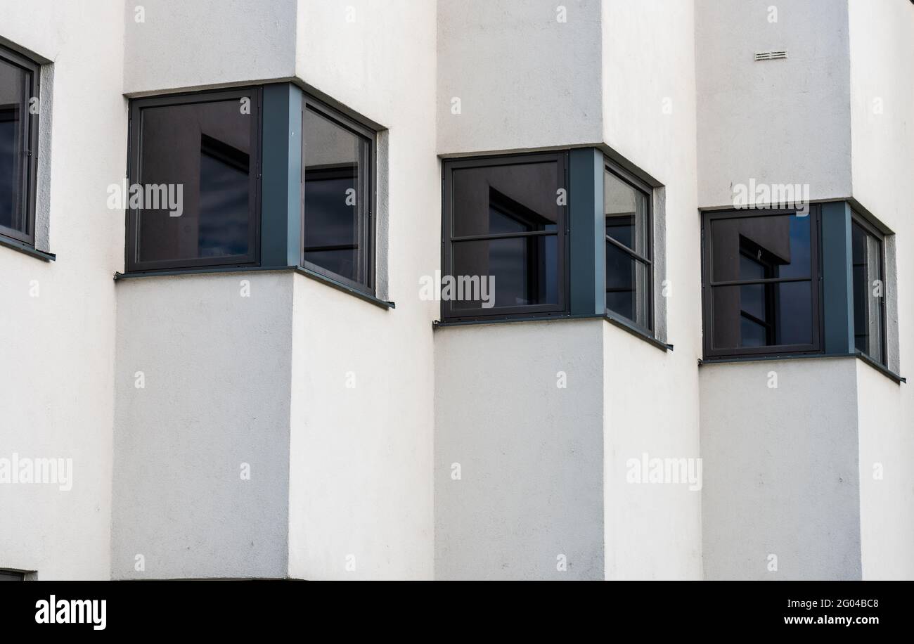 Tall building glass window empty room hi-res stock photography and ...