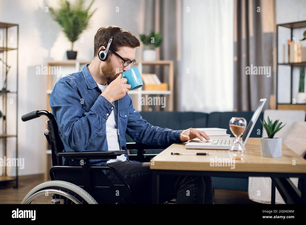 Special computer disability hi-res stock photography and images - Alamy
