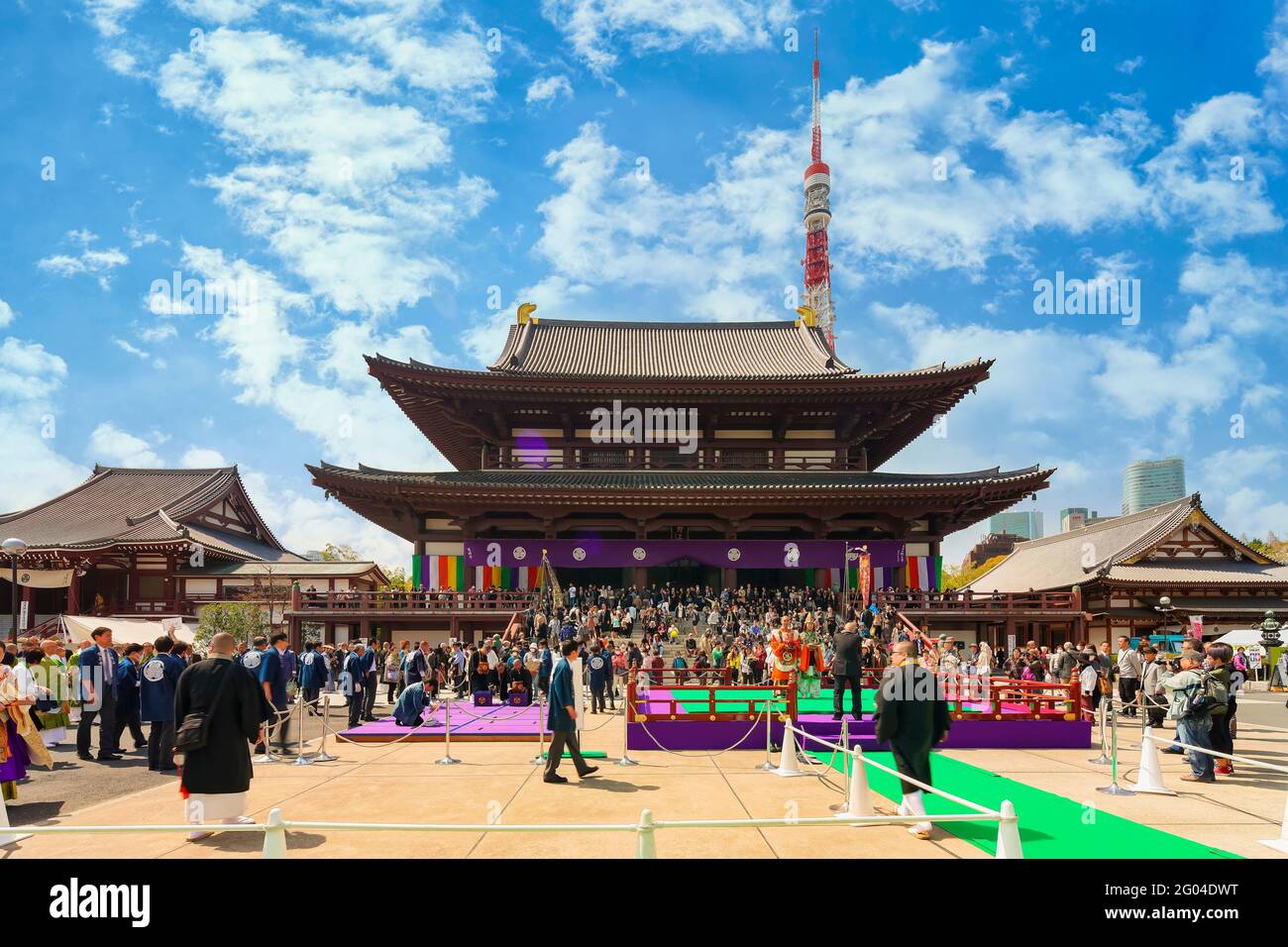 tokyo, japan - march 05 2020: Crowd taking photos of Japanese Buddhist ...