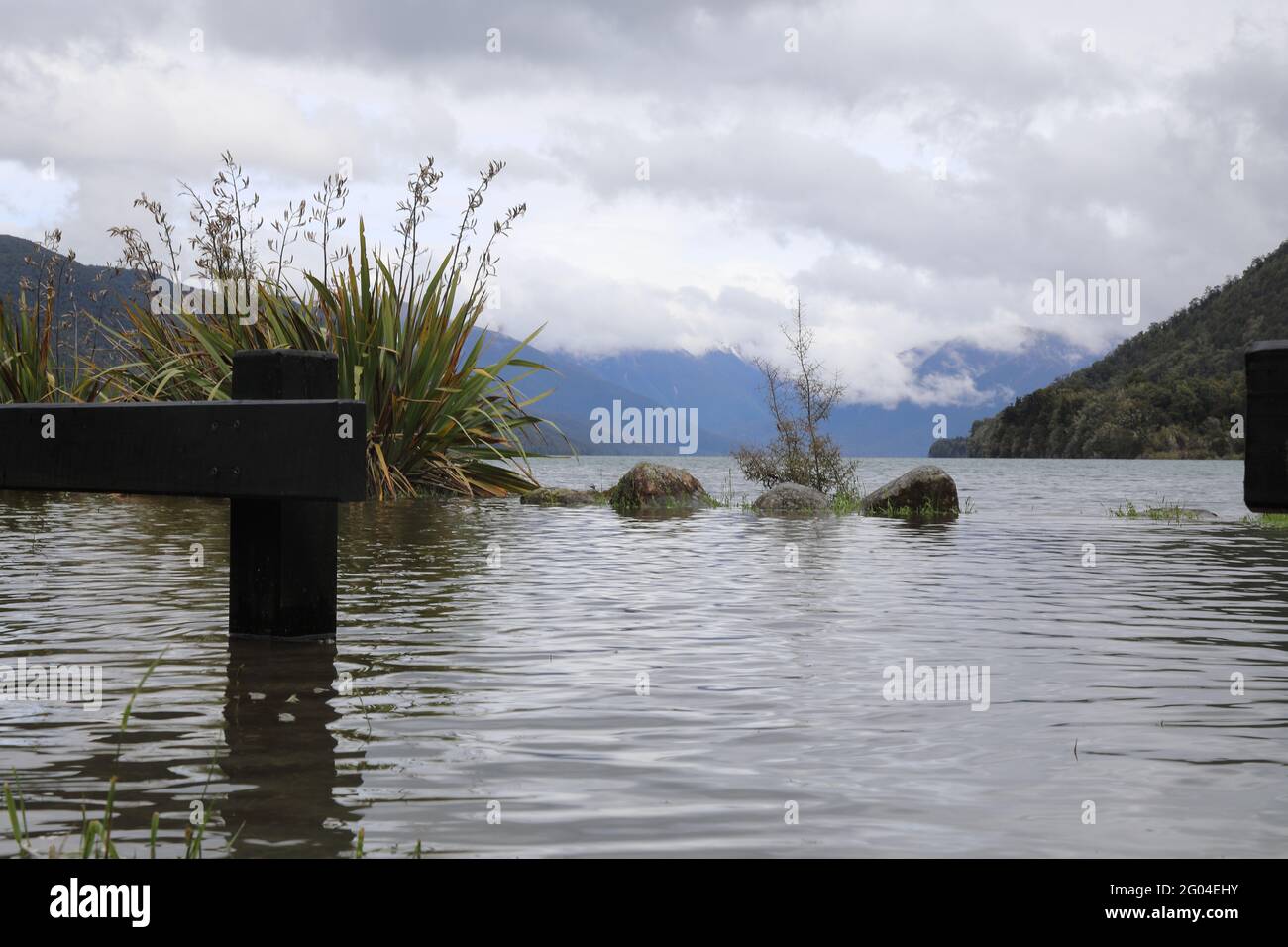 Lake Rotoroa / Lake Rotoroa Stock Photo - Alamy