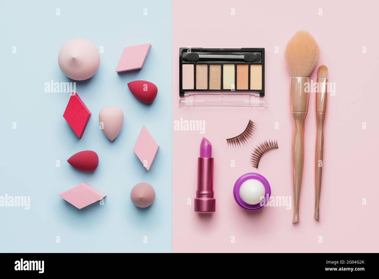 Makeup items hi-res stock photography and images - Alamy