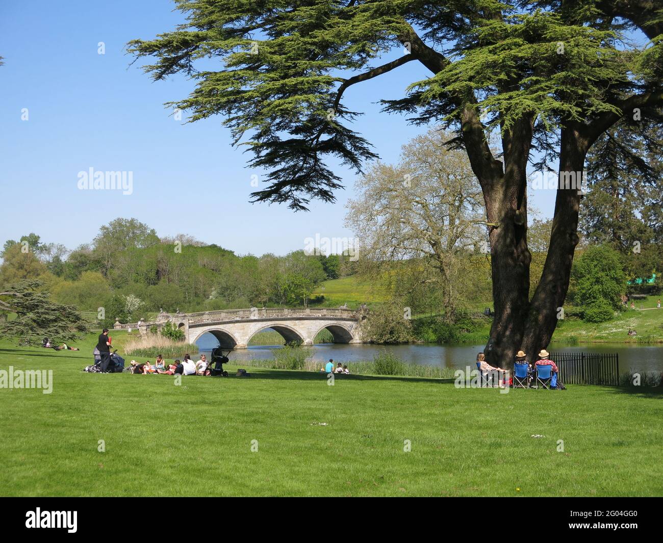 The triple-arched Adam Bridge makes a grand entrance for carriages ...