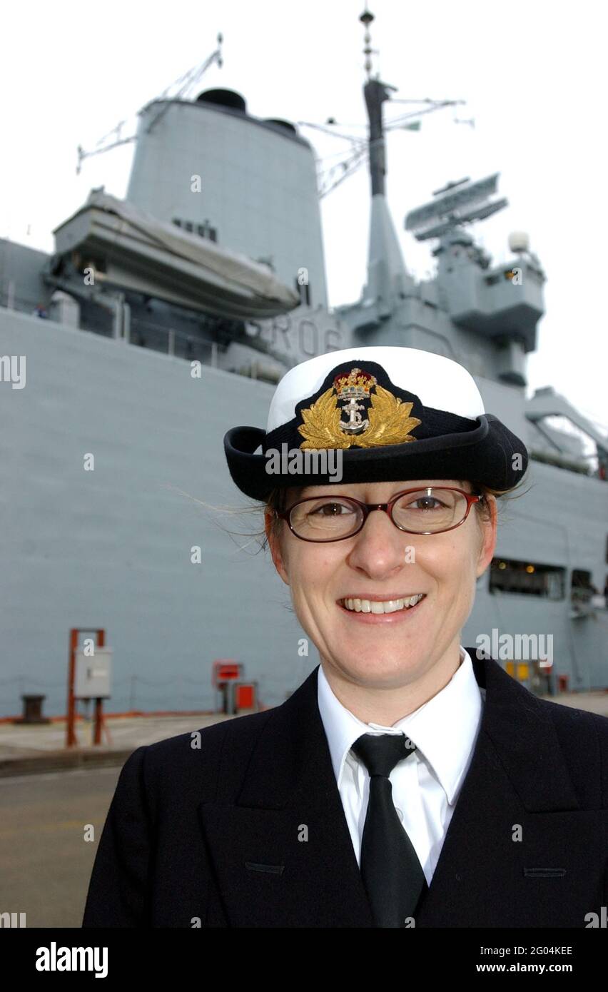 CAREERS PIC LT. COMMANDER SHARON MALKIN ALONGSIDE HMS ILLUSTRIOUS AT ...