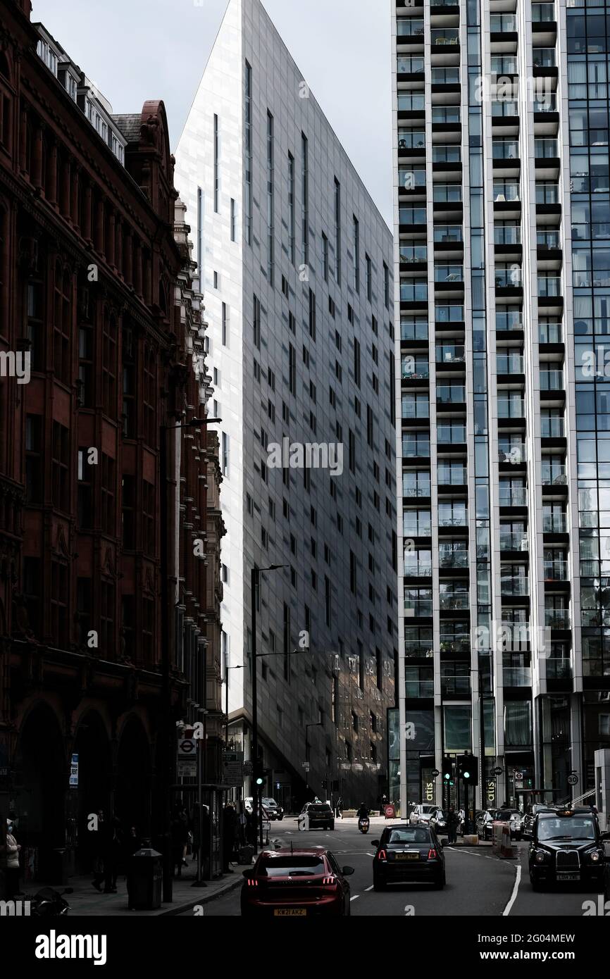 Commercial finance architecture hi-res stock photography and images - Alamy