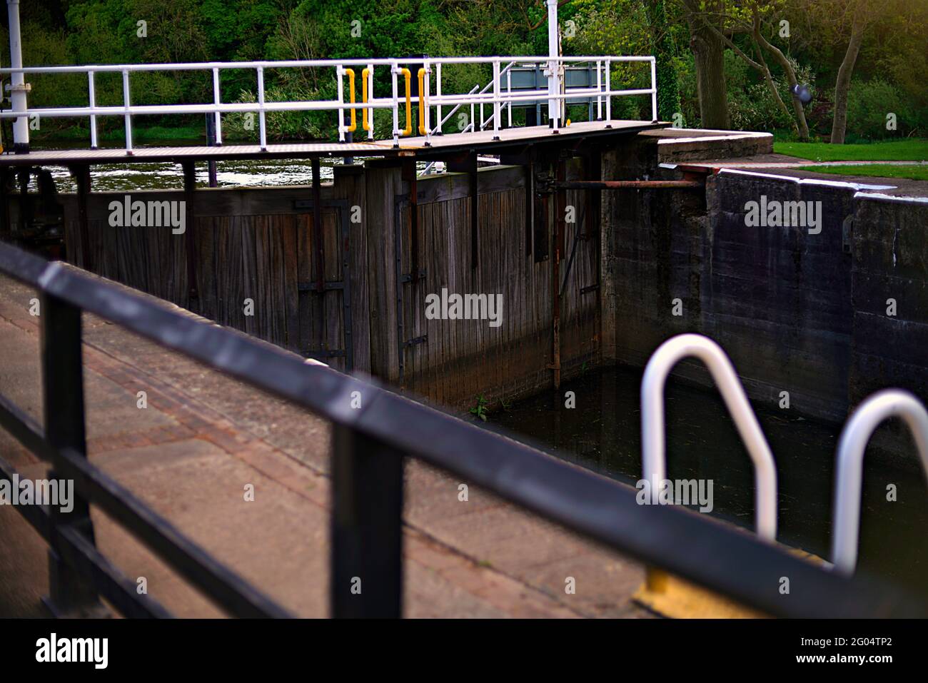 Gunthorpe lock hi-res stock photography and images - Alamy