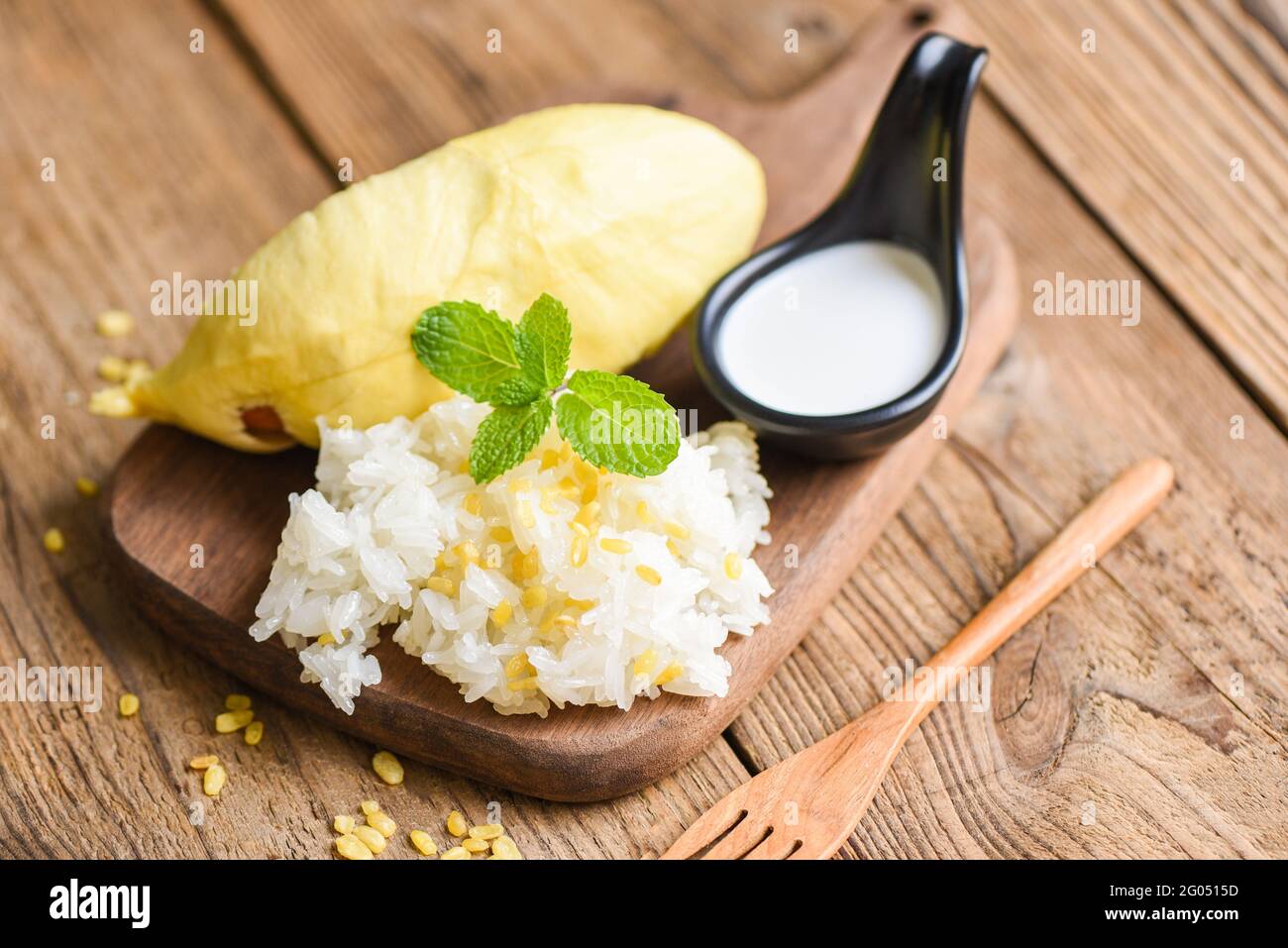 Asian Thai dessert tropical sweet durian peel with yellow bean, Ripe ...