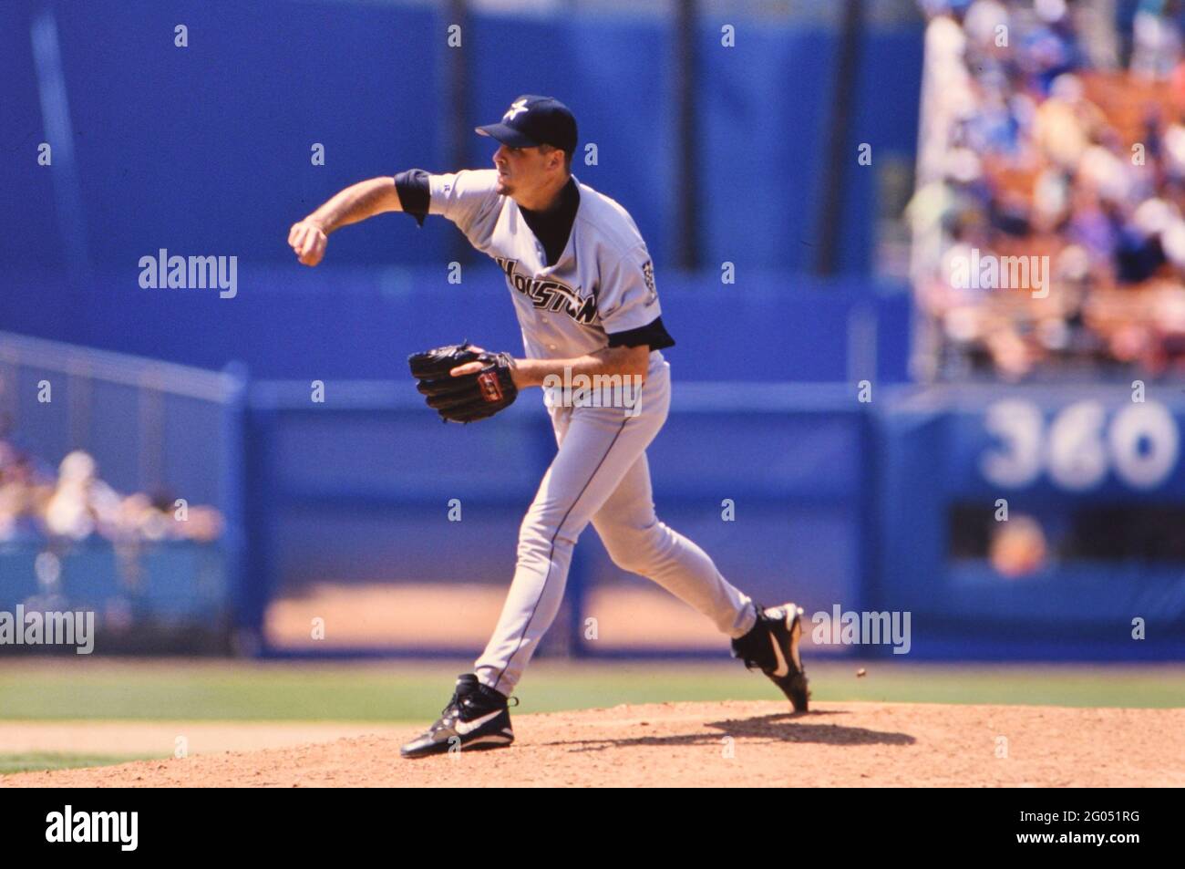 Houston Astros pitcher Darryl Kile on the mound -- Please credit ...