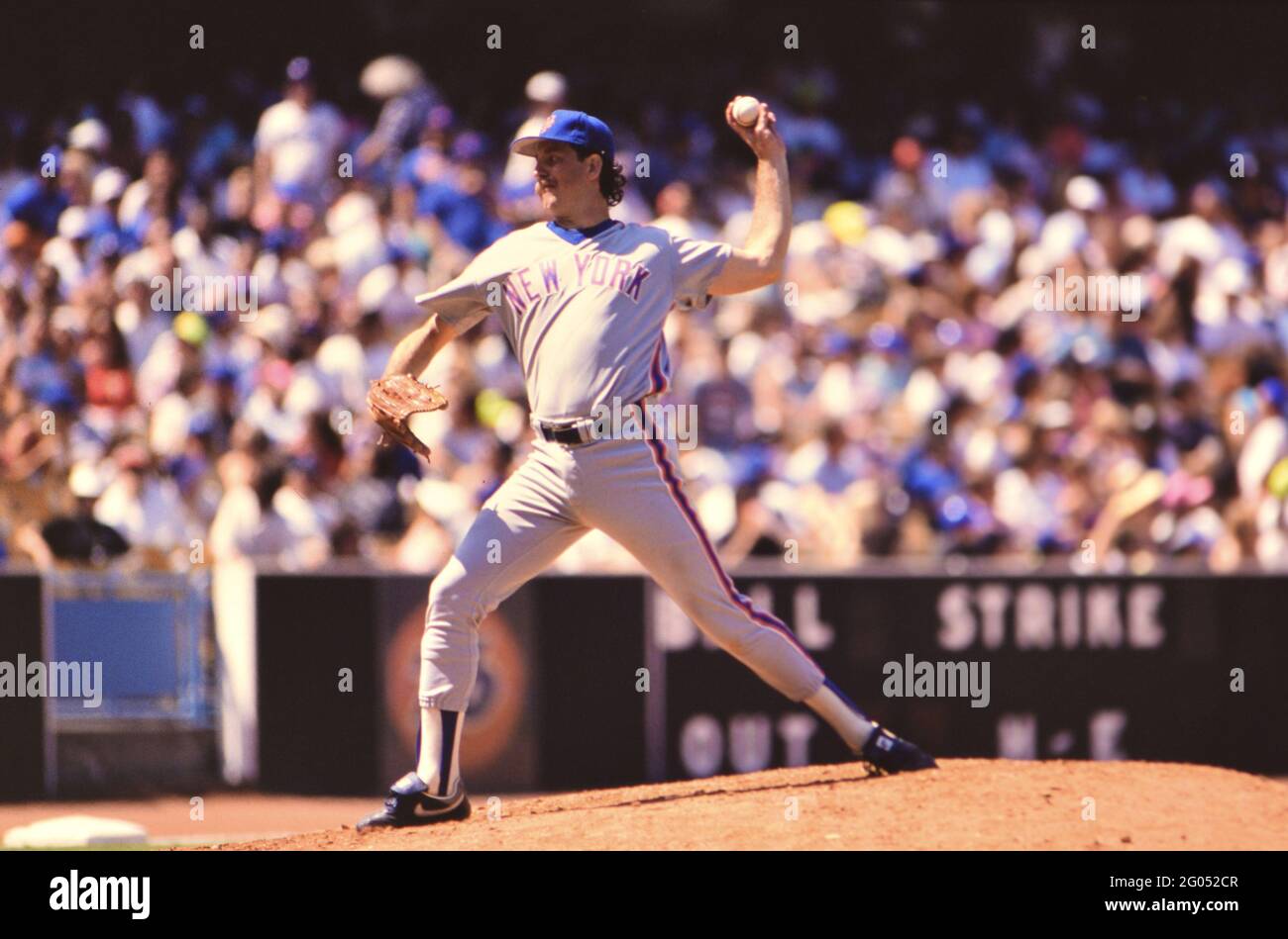 1990 frank viola hi-res stock photography and images - Alamy