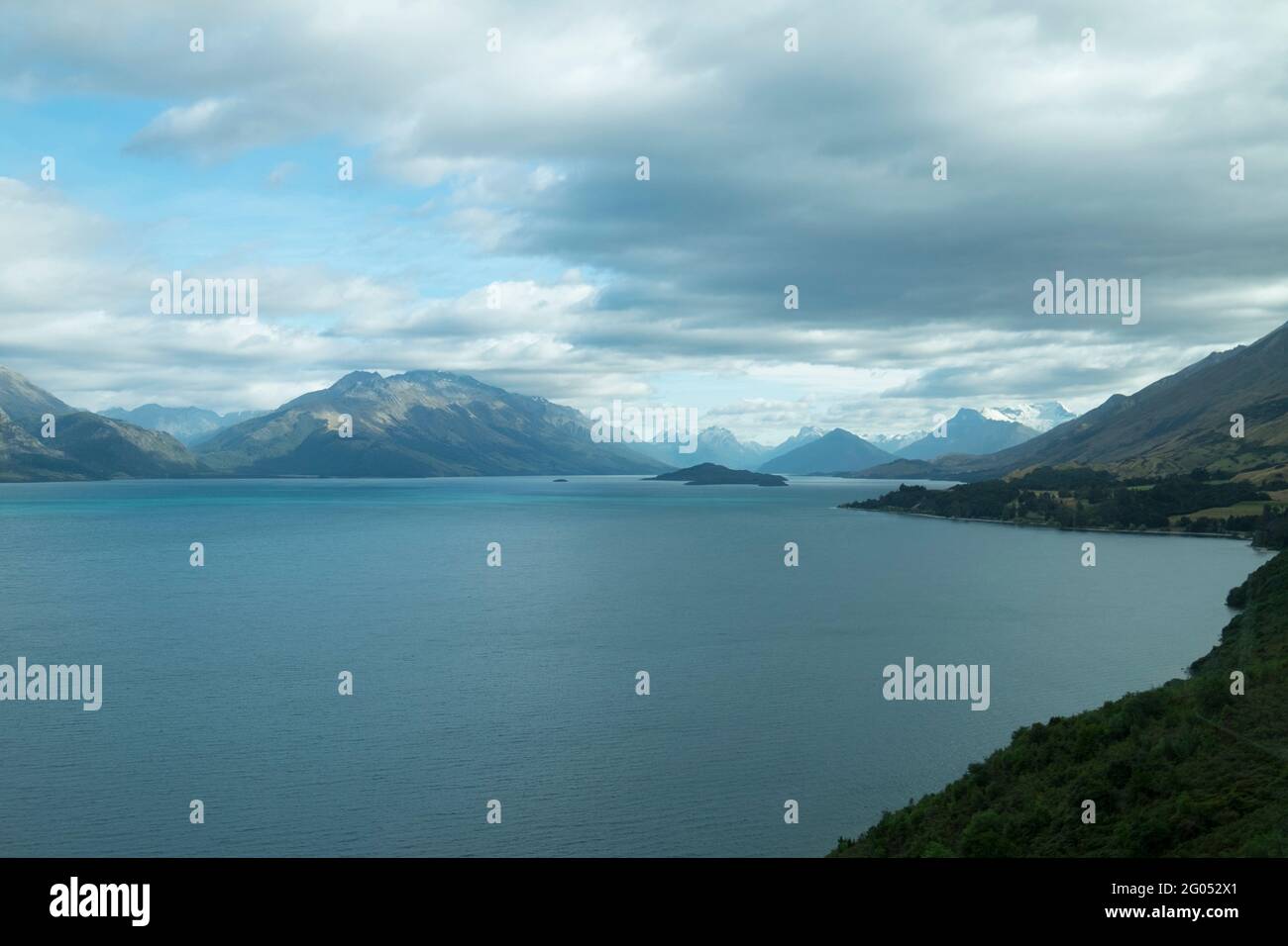 Streams and lakes of New Zealand Stock Photo - Alamy