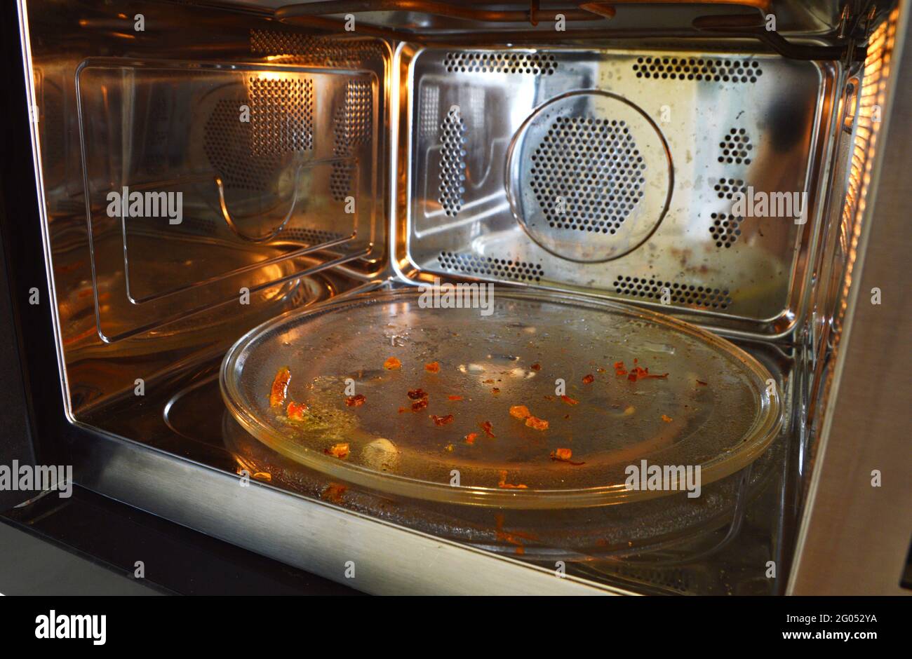 Old microwave oven hi-res stock photography and images - Alamy
