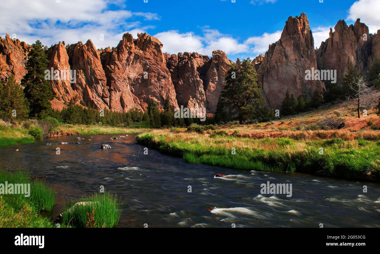 Smith Rock State Park, Oregon Stock Photo - Alamy