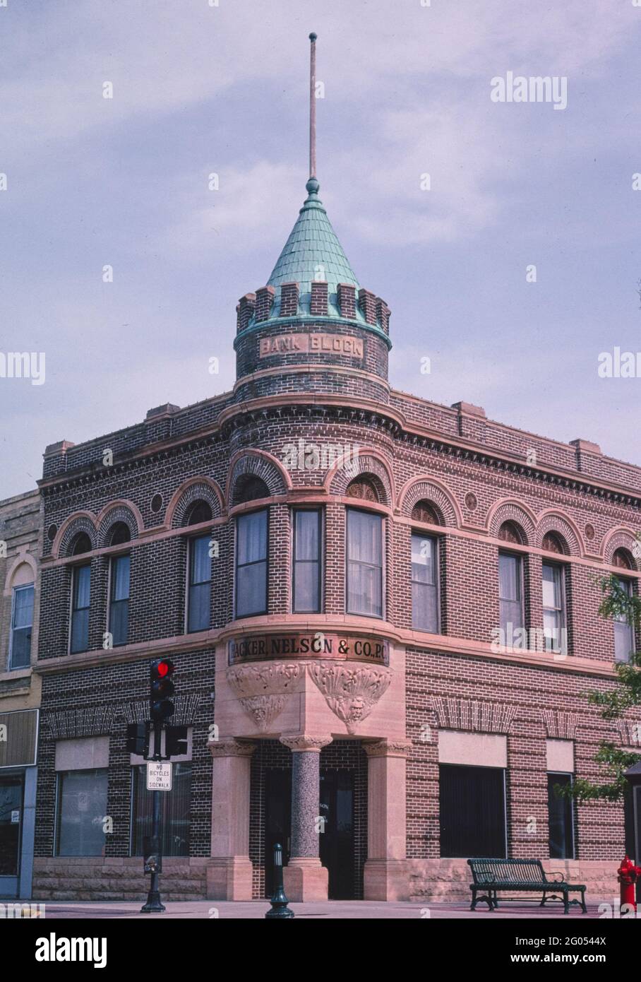 Iowa bank hi-res stock photography and images - Alamy