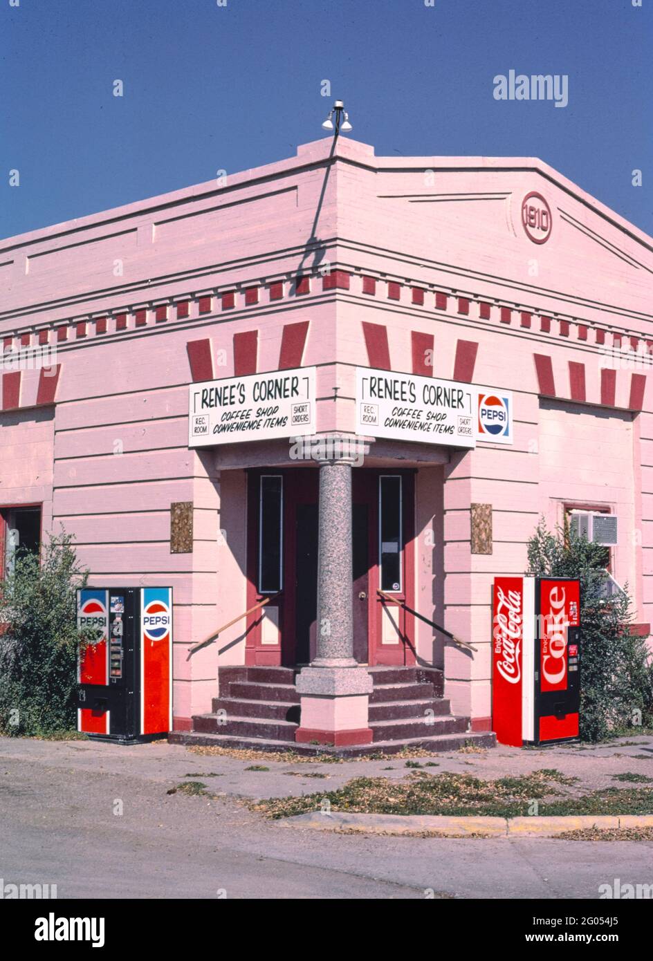 1980s United States - Renee's Corner Cafe (bank), corner detail, Route ...