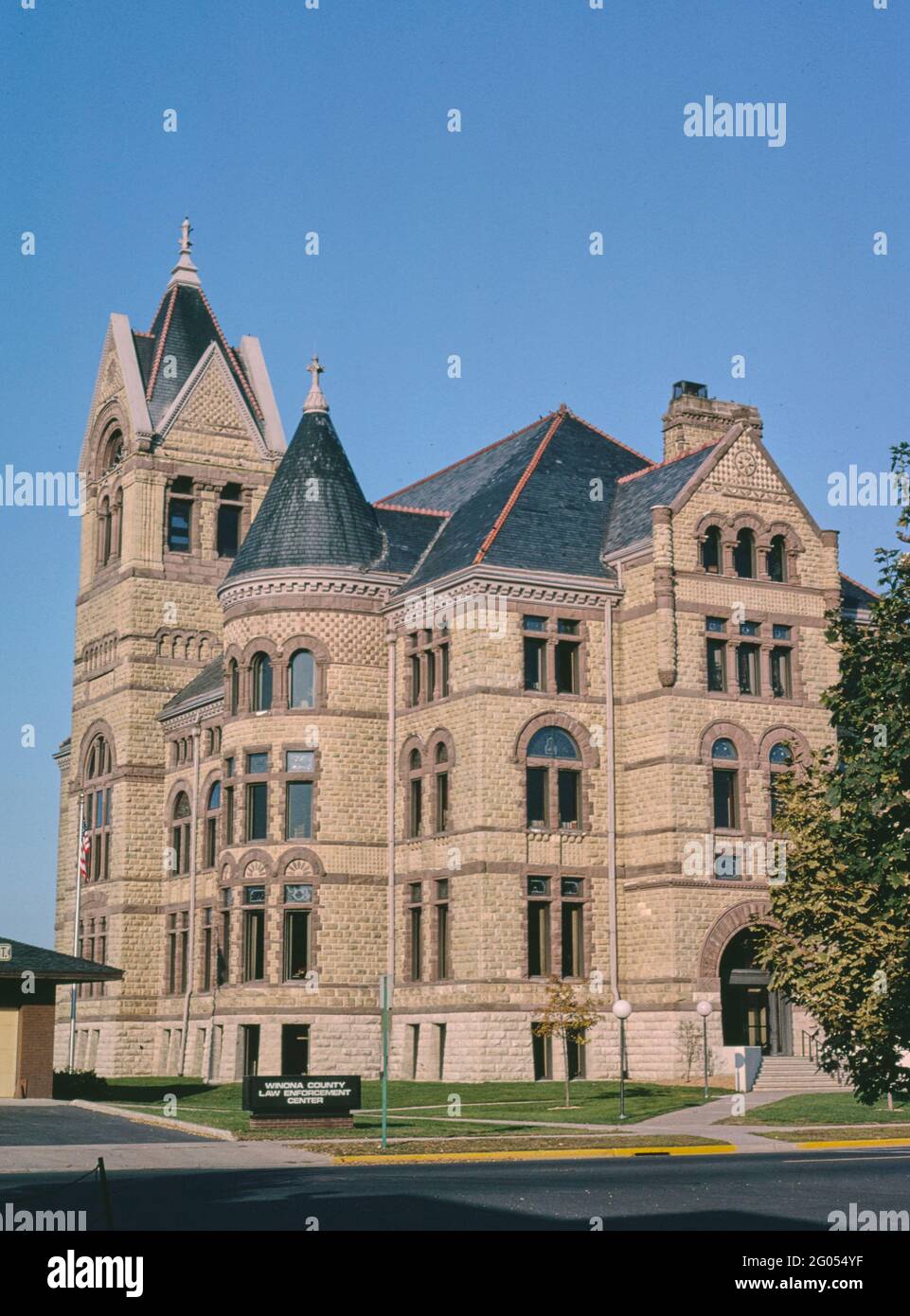 Winona county courthouse hi-res stock photography and images - Alamy
