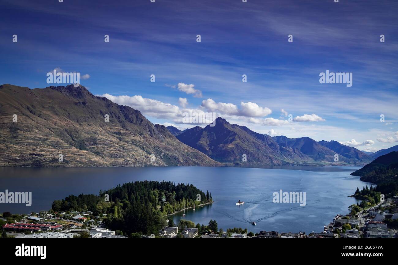 Streams and lakes of New Zealand Stock Photo - Alamy
