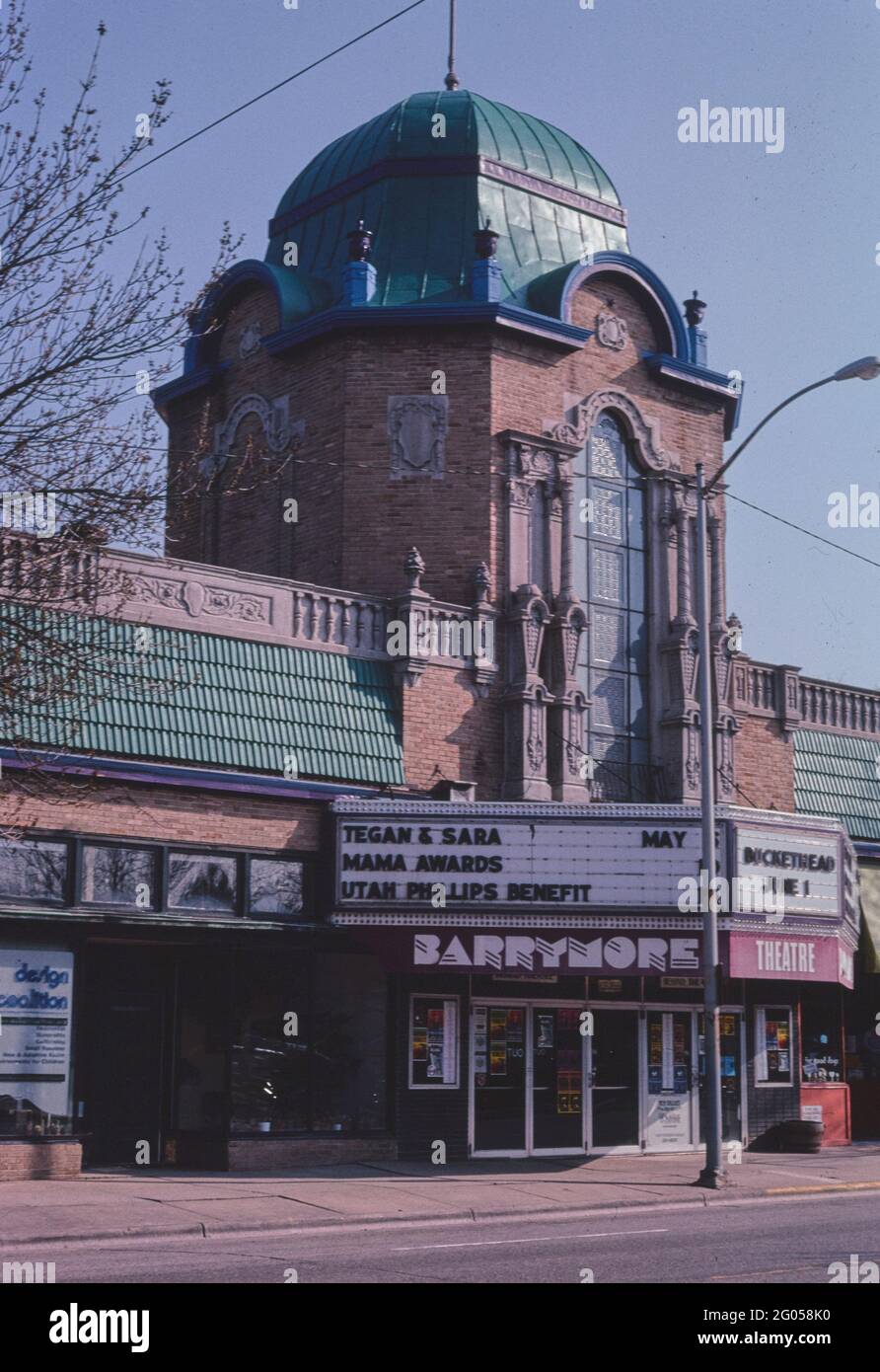 2000s movie theaters hi-res stock photography and images - Alamy