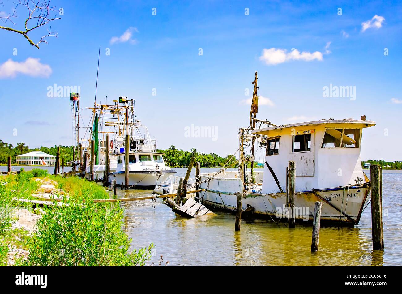 South american fishing boats hi-res stock photography and images - Alamy