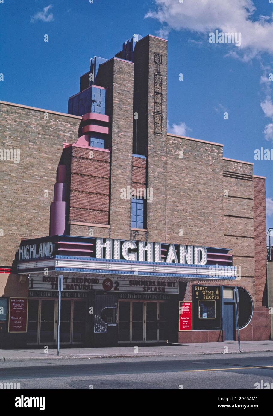 1980s America - Highland Theater, St Paul, Minnesota 1984 Stock Photo ...