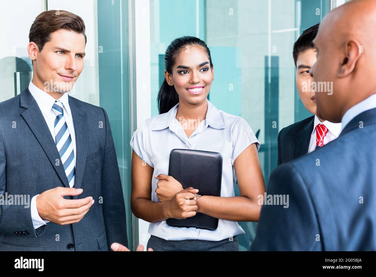 Indian boss hi-res stock photography and images - Alamy