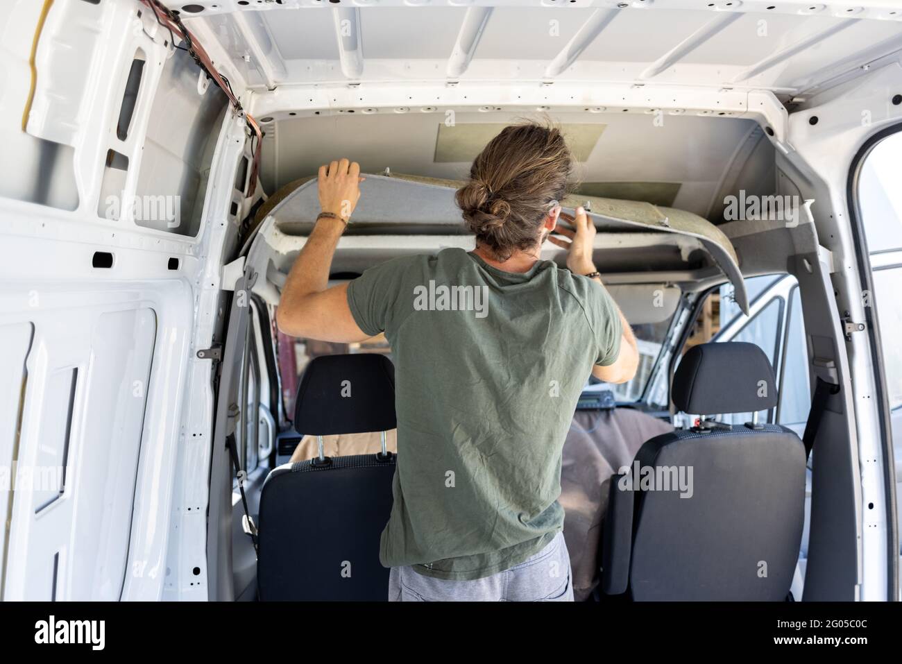 Van with parts hi-res stock photography and images - Alamy