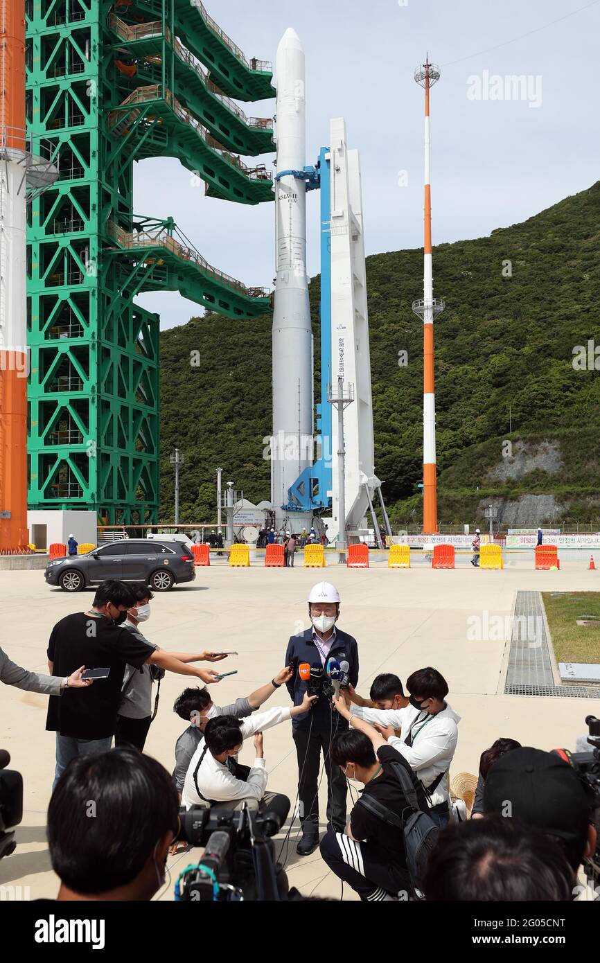 01st June, 2021. S. Korea unveils homegrown space rocket Koh Jung-hwan ...
