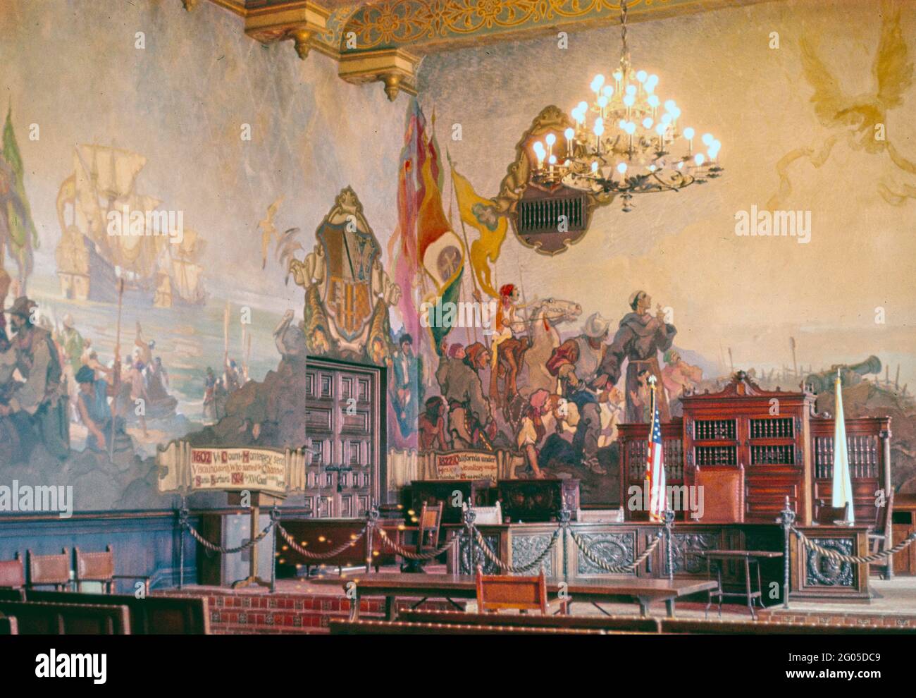 Municipal building 1970s hi-res stock photography and images - Alamy