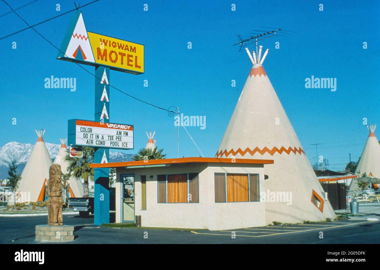 1970s motels hi-res stock photography and images - Alamy