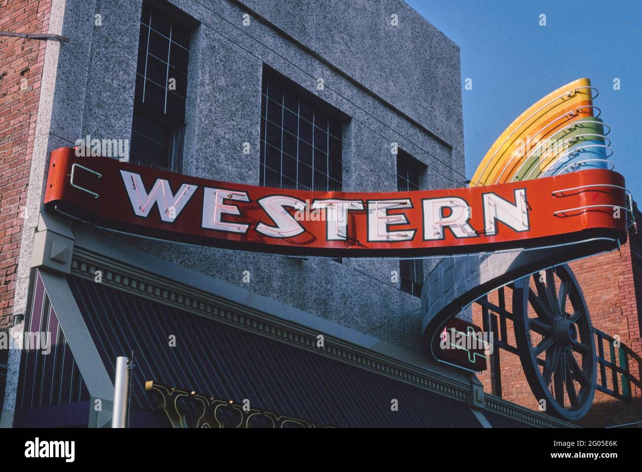 2000s bar sign hi-res stock photography and images - Alamy