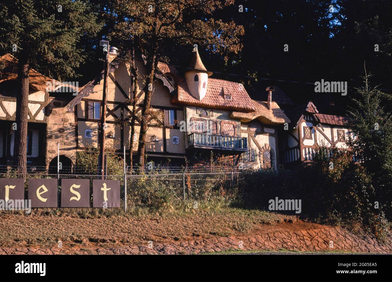 1980s America - Enchanted Forest, Turner, Oregon 1987 Stock Photo - Alamy