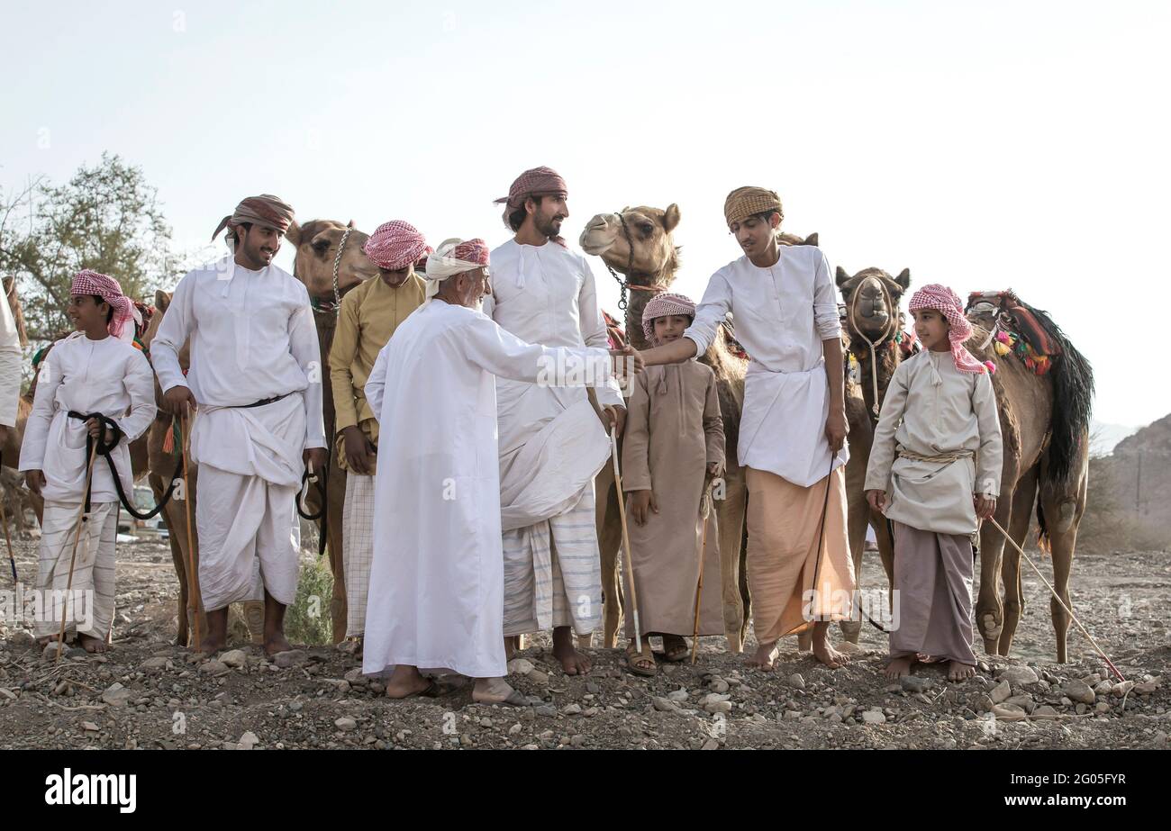 khadal, Oman,7th April 2018: omani men in traditional clothing, with ...