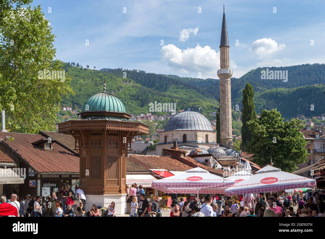 Mosque pathway hi-res stock photography and images - Alamy