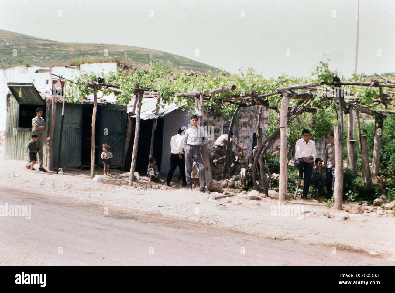 Men loitering hi-res stock photography and images - Alamy