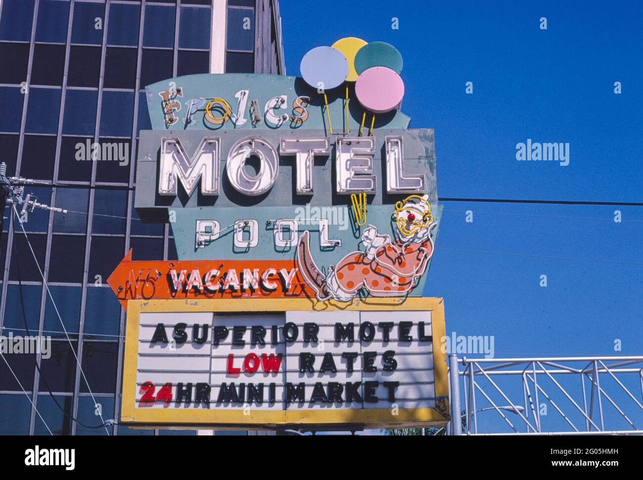 Frolics motel sign hi-res stock photography and images - Alamy