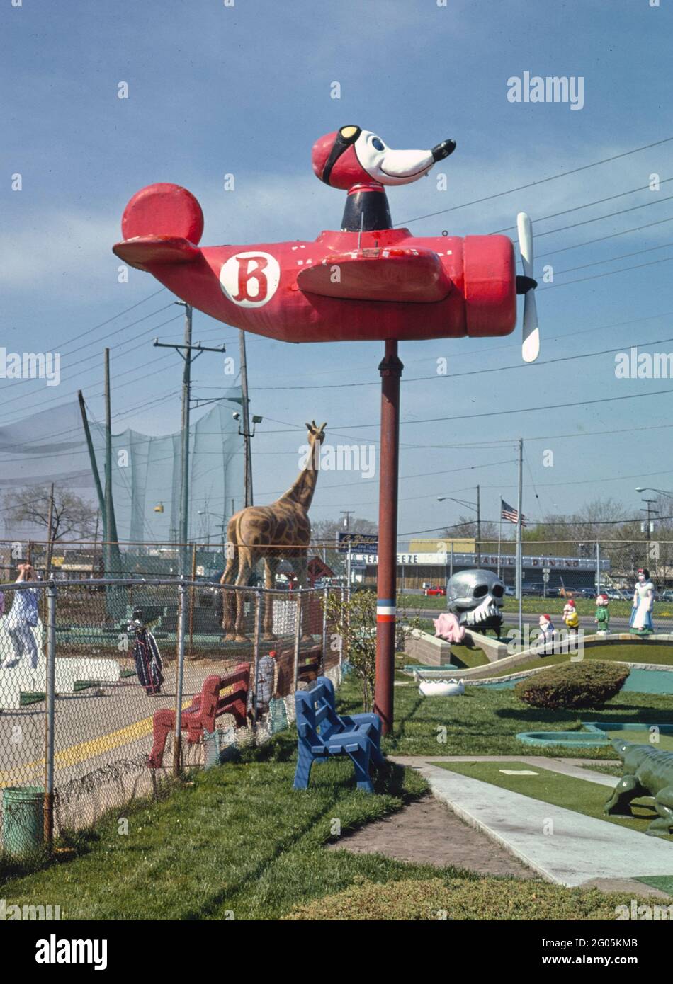 1980s miniature golf hi-res stock photography and images - Alamy